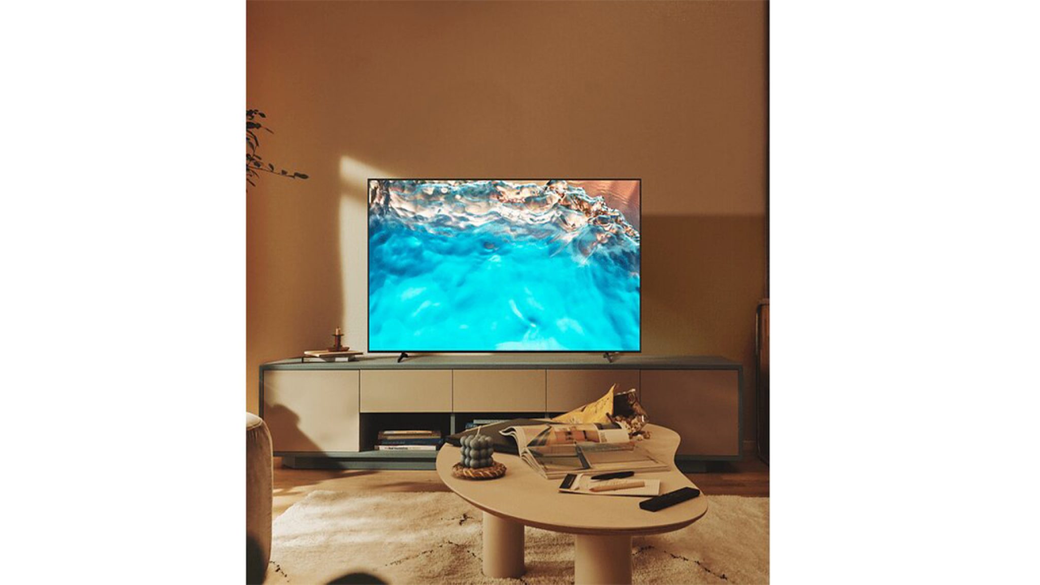 Samsung UE55BU8000: Modelo sólido que ofrece buenas prestaciones