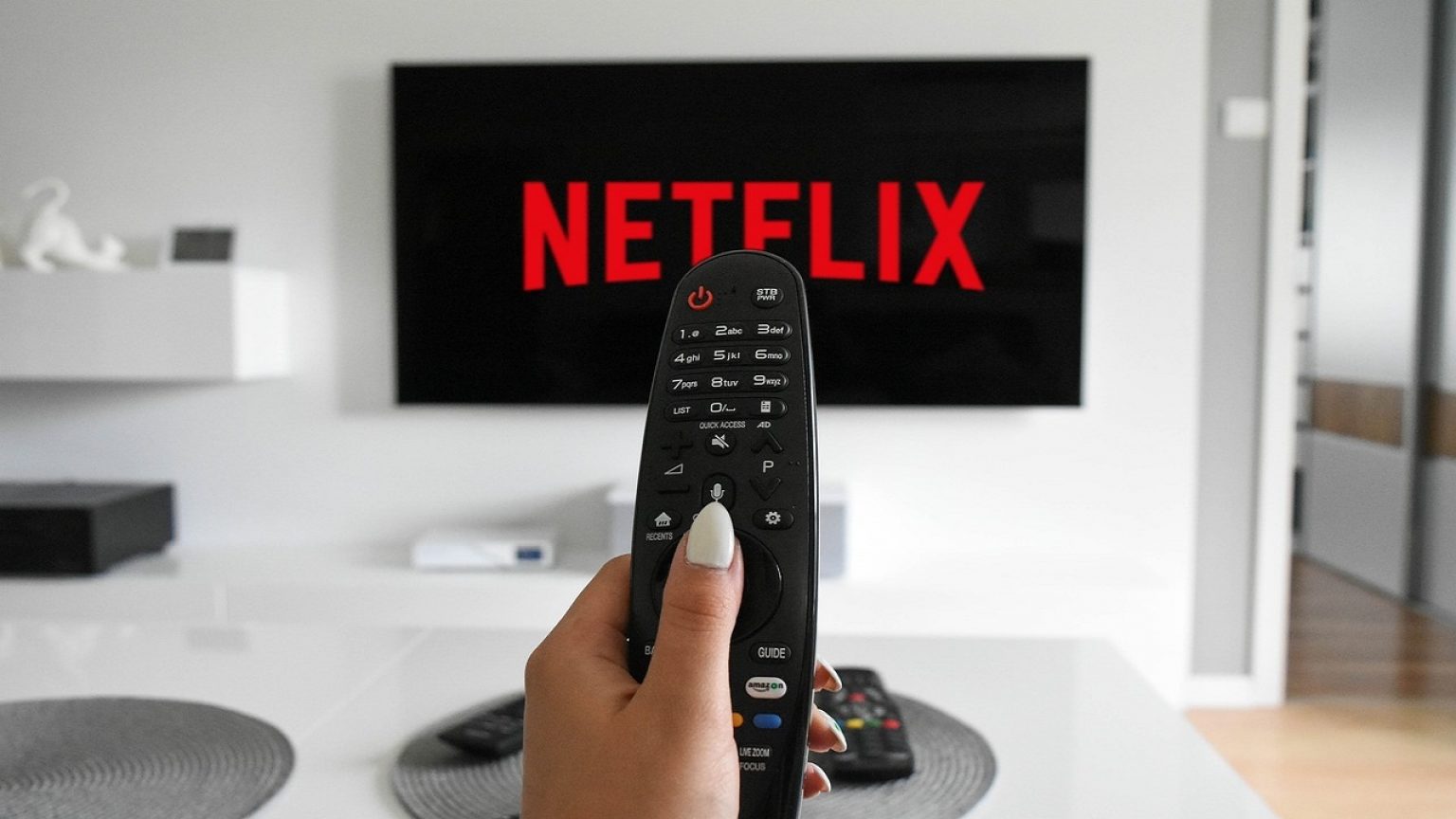 Cómo contactar con Netflix por teléfono, redes sociales o chat